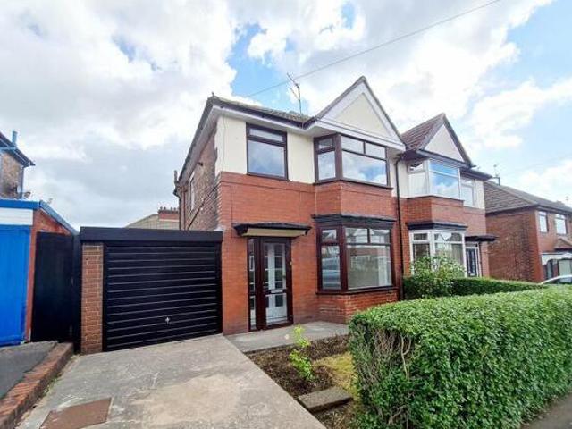 3 Bedroom Semi detached House For Rent In Prestwich