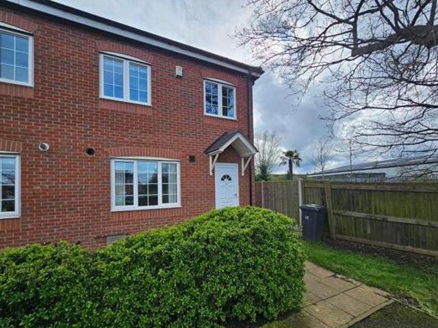 3 Bedroom Semi detached House For Rent In Pyms Lane, Crewe