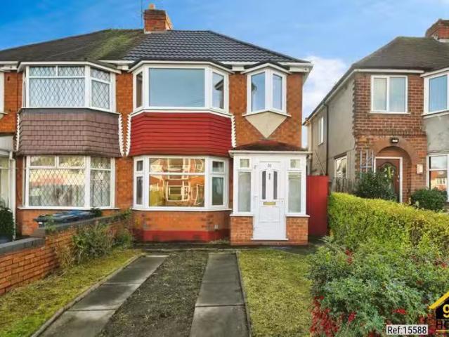 3 bedroom semi detached house for rent in Pypehayes, Birmingha.