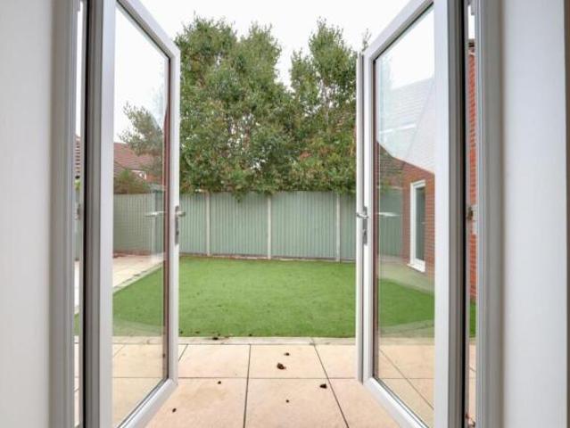 3 bedroom semi detached house for rent in Quayside Way, Hempsted, Gloucester, GL2