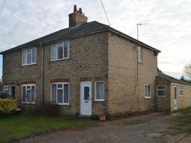 3 Bedroom Semi detached House For Rent In Rampton