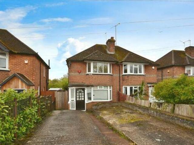 3 Bedroom Semi detached House For Rent In Reading, Berkshire