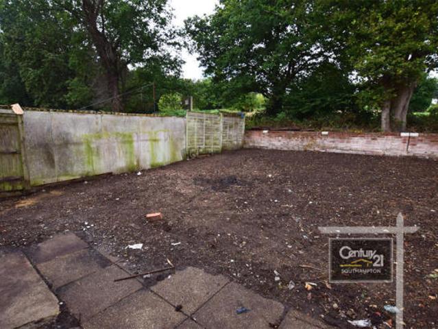 3 bedroom semi detached house for rent in |Ref: R200122|, Dale Valley Road, Southampton, SO16 6QU, SO16