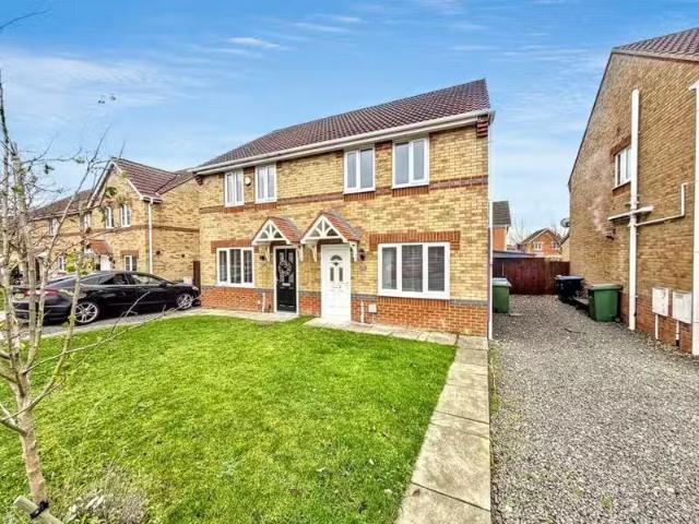 3 bedroom semi detached house for rent in Regent Court, South.