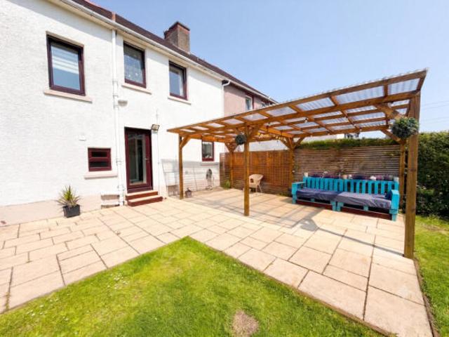 3 bedroom semi detached house for rent in Rhindmuir Road, Baillieston, G69
