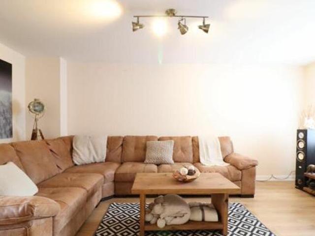 3 Bedroom Semi detached House For Rent In Rhydyfelin