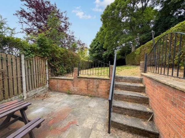 3 bedroom semi detached house for rent in Richmond Road, Sheffield, S13