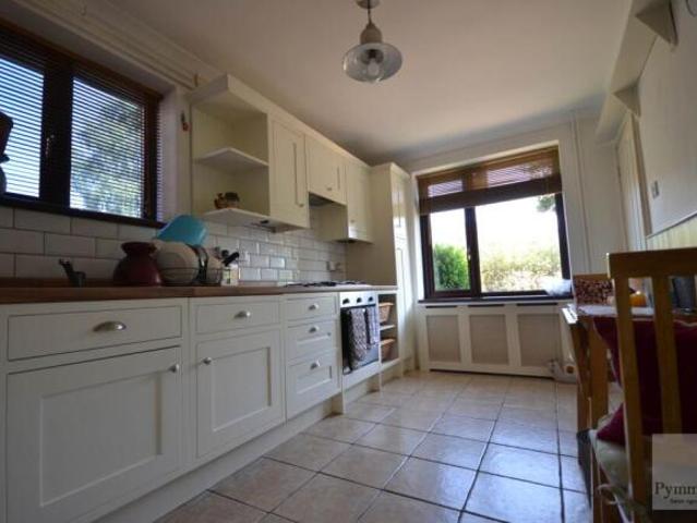 3 bedroom semi detached house for rent in Rider Haggard Road, Norwich, NR7