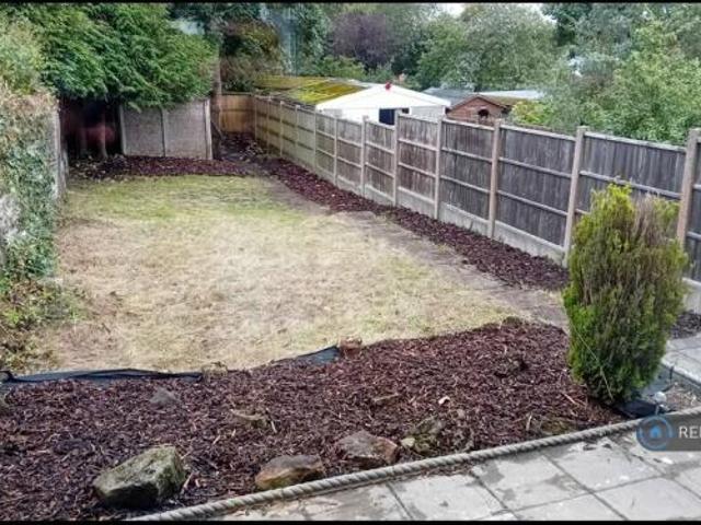 3 bedroom semi detached house for rent in Ridgacre Road, Quinton, Birmingham, B32
