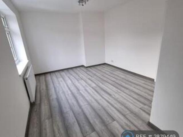 3 bedroom semi detached house for rent in Ridge Road, Stoke On Trent, ST6