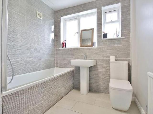 3 bedroom semi detached house for rent in Riverside Walk, Isleworth, TW7
