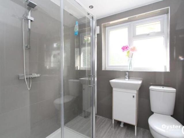 3 bedroom semi detached house for rent in Rivington Crescent, London, NW7