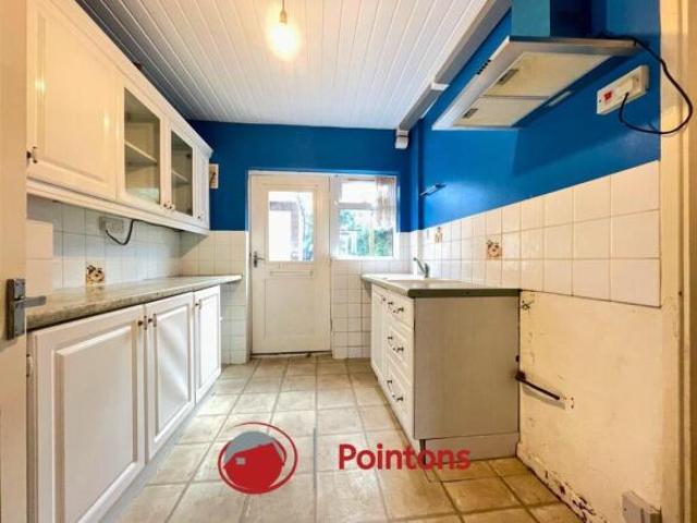 3 bedroom semi detached house for rent in Romford Road, Holbrooks, Coventry, CV6