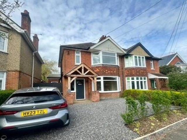3 Bedroom Semi detached House For Rent In Romsey