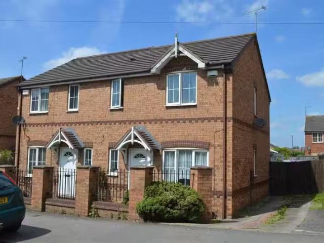 3 bedroom semi detached house for rent in Robin Hood Road, Wil.