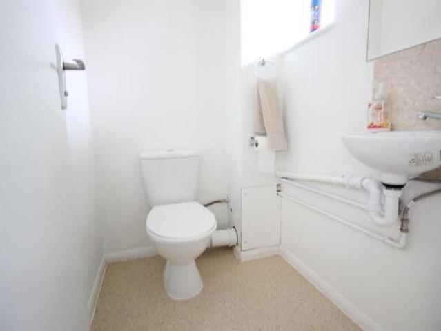 3 bedroom semi detached house for rent in Rollesby Way, North Thamesmead, SE28