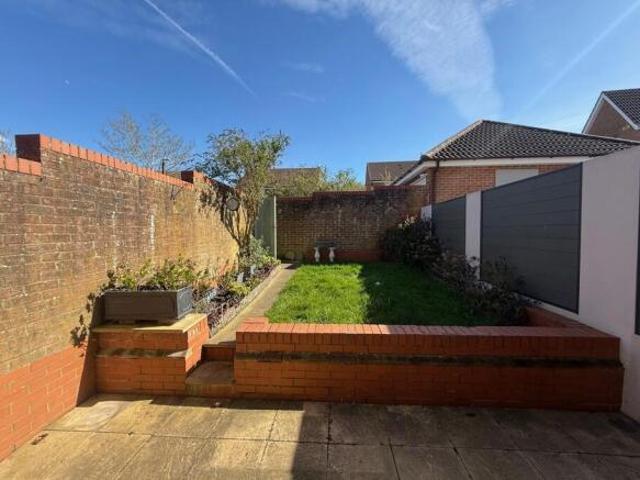 3 bedroom semi detached house for rent in Rosemullion Avenue, Tattenhoe, MK4