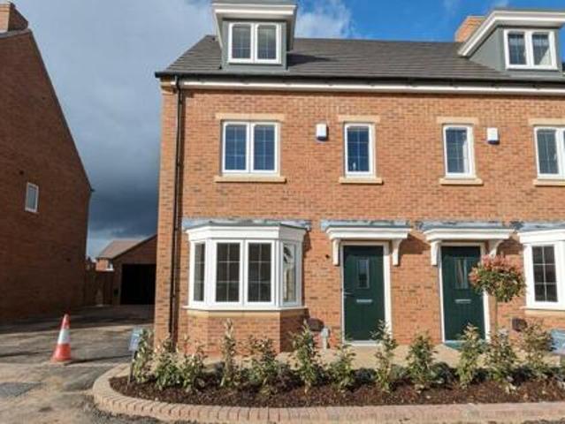 3 Bedroom Semi detached House For Rent In Ruddington