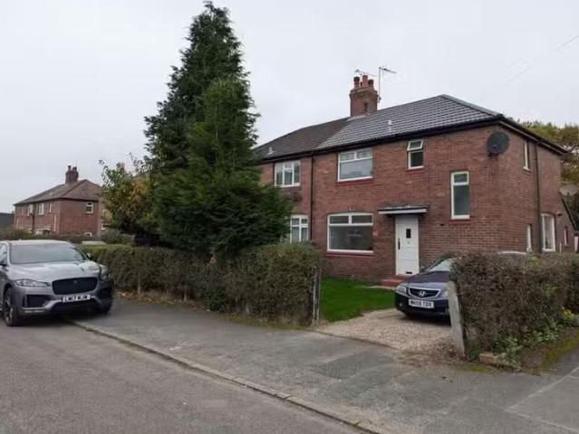 3 bedroom semi detached house for rent in Ruscoe Ave, CW11