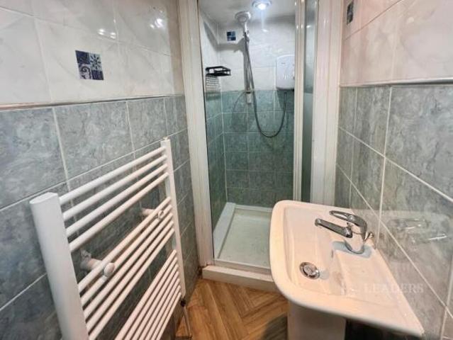 3 bedroom semi detached house for rent in School Road, Yardley Wood, Birmingham, B14