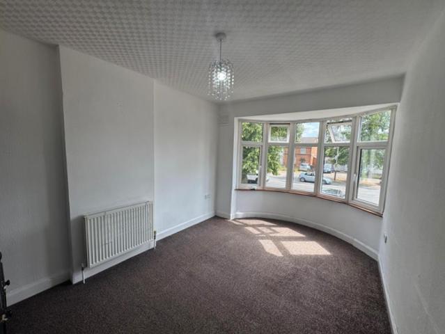 3 bedroom semi detached house for rent in Saffron Lane, Leicester LE2