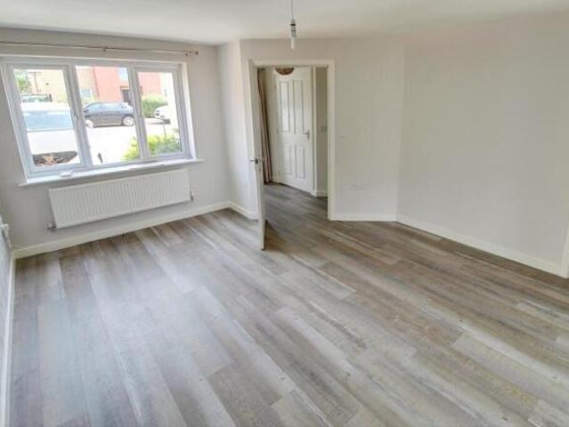 3 bedroom semi detached house for rent in Saxonbury Way, Hempsted, Peterborough, PE2