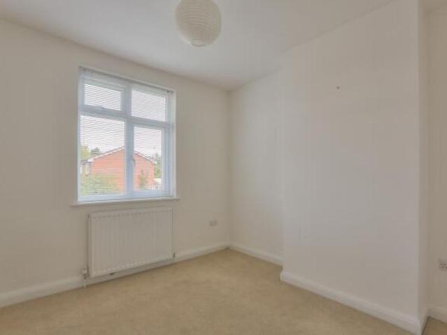 3 bedroom semi detached house for rent in Seaton Road, London Colney, St Albans, Herts, AL2