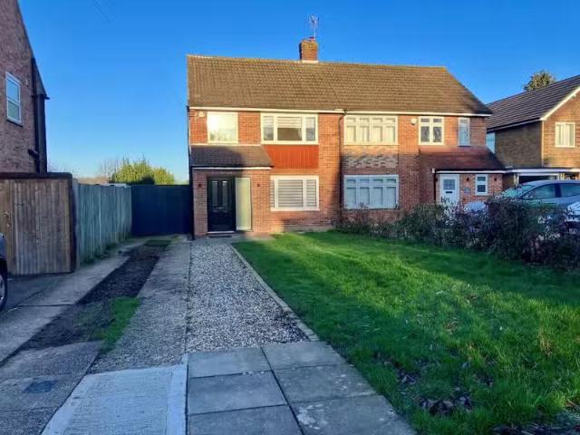 3 bedroom semi detached house for rent in Seaman Close, St. Al.