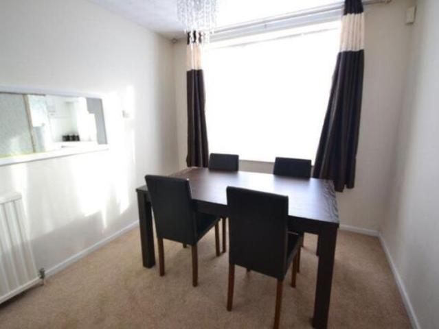 3 bedroom semi detached house for rent in Skelton Drive, Leicester, LE2