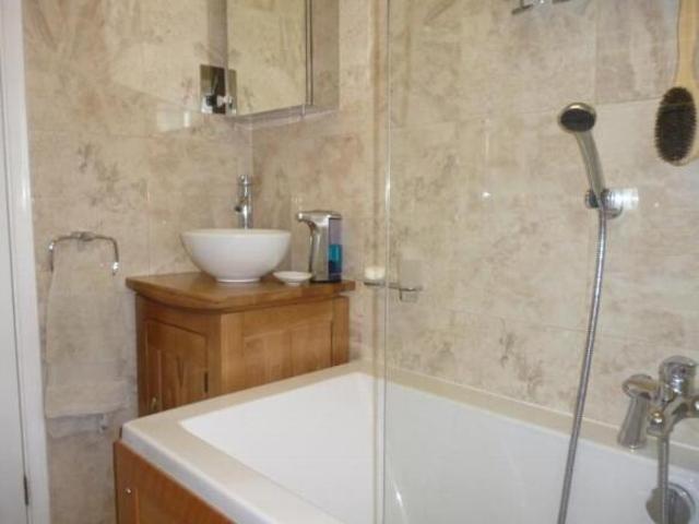 3 bedroom semi detached house for rent in Shornells Way, Abbey Wood, SE2