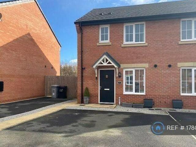 3 Bedroom Semi detached House For Rent In Shavington, Crewe