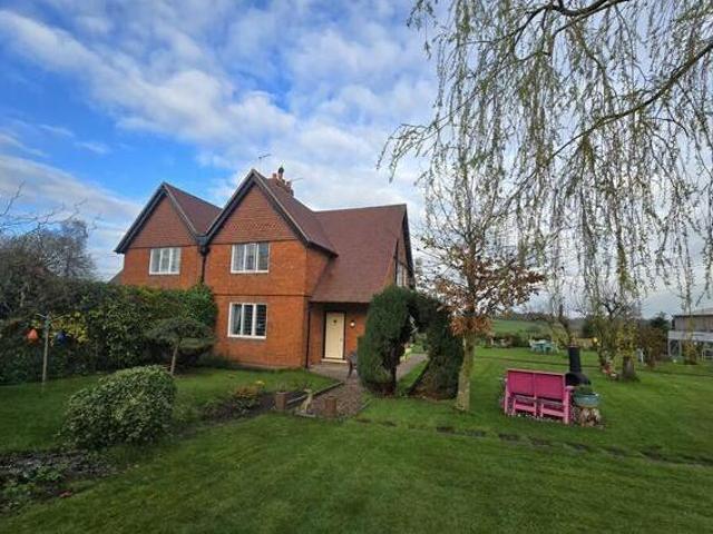 3 Bedroom Semi detached House For Rent In Shavington
