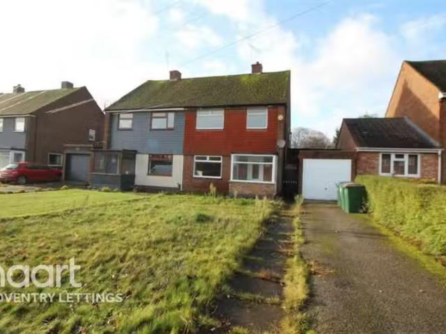 3 bedroom semi detached house for rent in Shuttle Street, Cove.