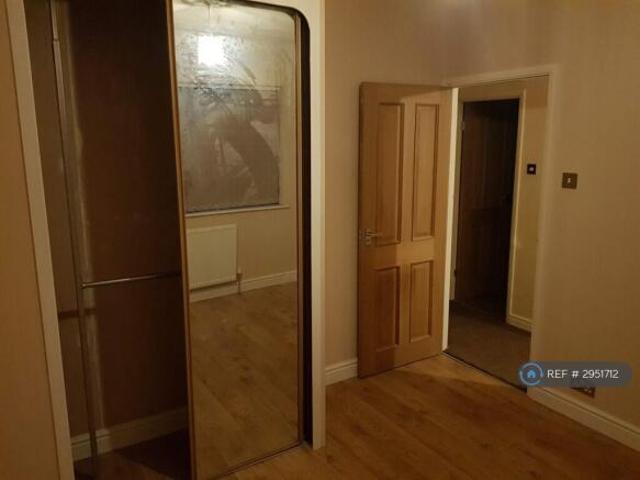 3 bedroom semi detached house for rent in Siskin Hill, Leicester, LE2