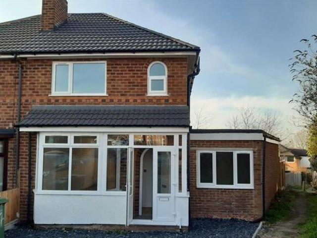 3 Bedroom Semi detached House For Rent In Solihull