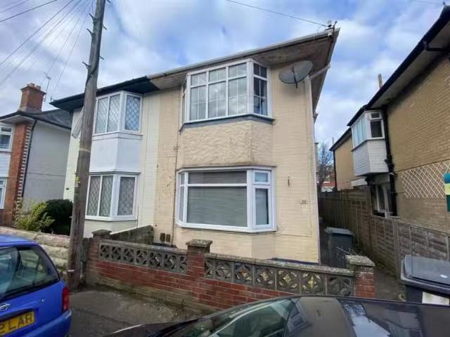 3 bedroom semi detached house for rent in South Road, Bournemo.