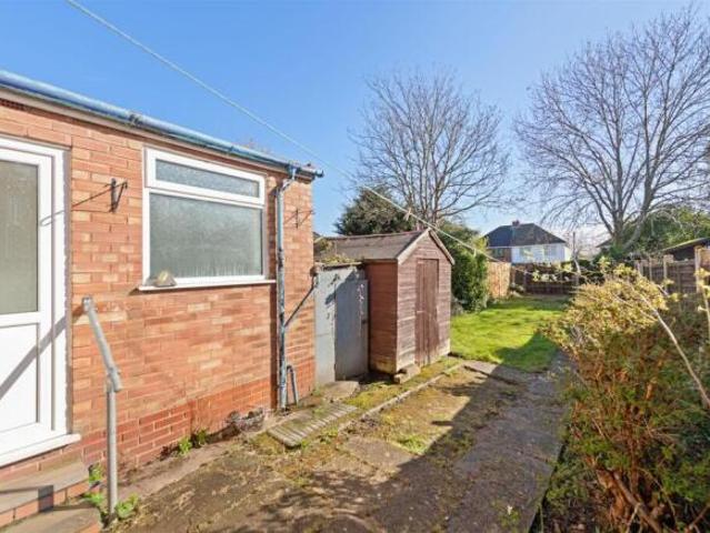 3 bedroom semi detached house for rent in South Roundhay, Birmingham, B33