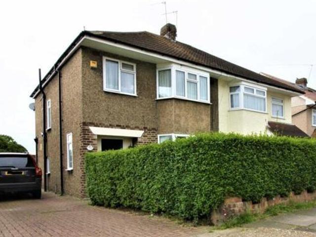 3 Bedroom Semi detached House For Rent In South Ruislip, Middlesex