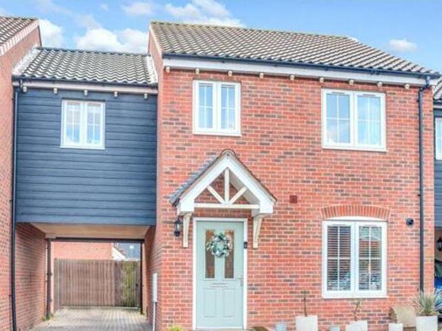 3 Bedroom Semi detached House For Rent In Southend on sea, Essex