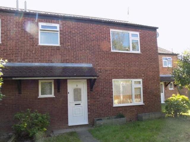 3 Bedroom Semi detached House For Rent In Southend on sea, Essex