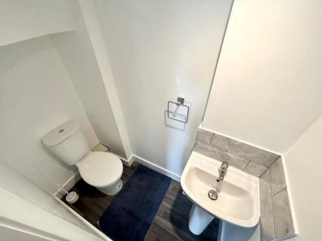 3 bedroom semi detached house for rent in Southlea Avenue, Leamington Spa, CV31