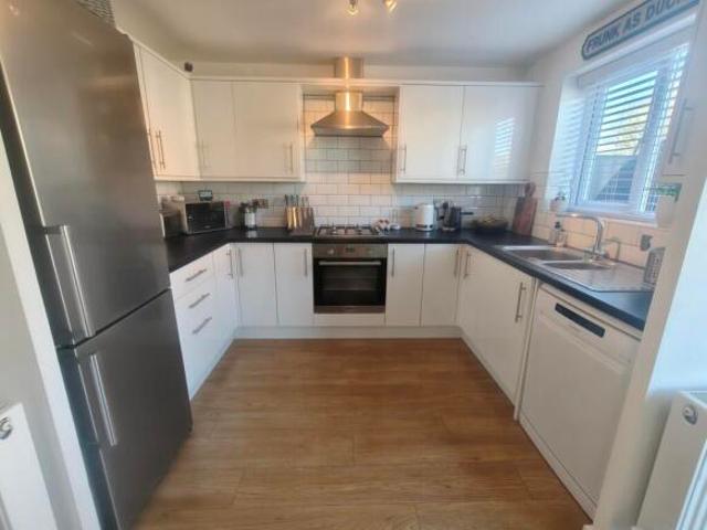 3 bedroom semi detached house for rent in Slimbridge Close, St Peters, WR5