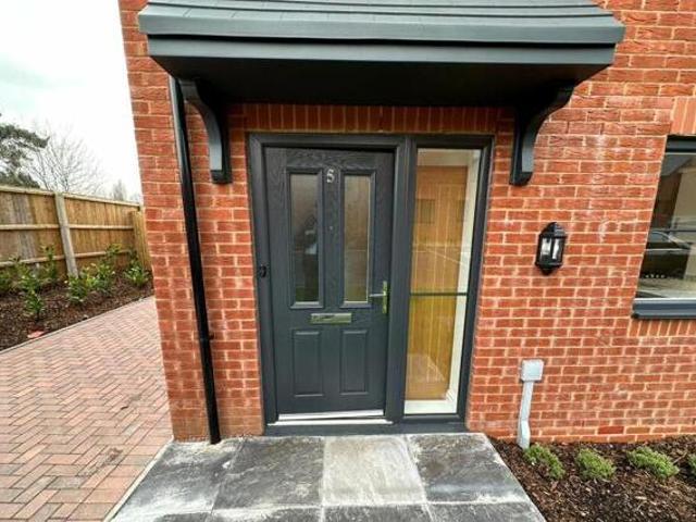 3 Bedroom Semi detached House For Rent In Smethwick, Birmingham