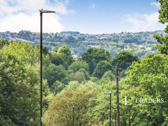 3 bedroom semi detached house for rent in Spotswood Place, S14