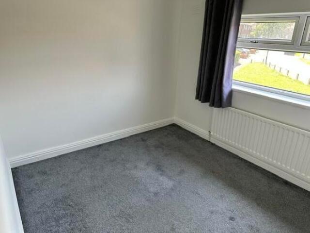 3 bedroom semi detached house for rent in Spring Water Drive, Sheffield, S12