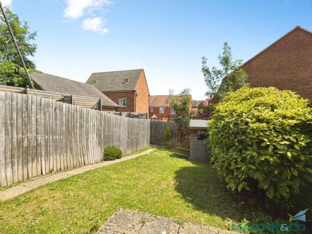 3 bedroom semi detached house for rent in Swaffer Way, Singleton Hill, Ashford, TN23