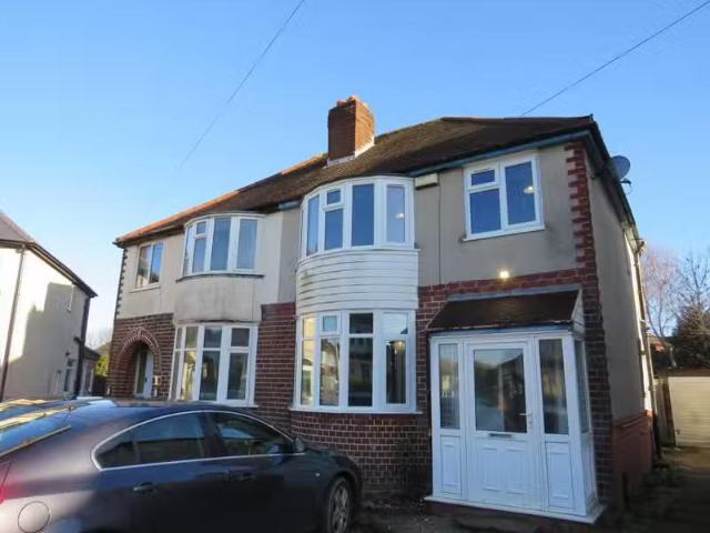 3 bedroom semi detached house for rent in Swan Crescent, OLDBU.