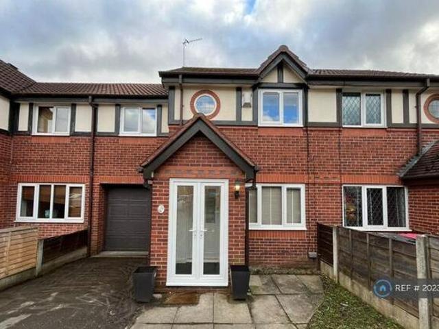 3 Bedroom Semi detached House For Rent In Swinton, Manchester
