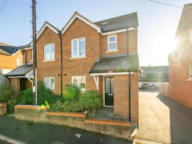 3 Bedroom Semi detached House For Rent In St. Albans, Hertfordshire
