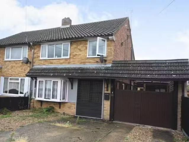 3 bedroom semi detached house for rent in St Andrews Road, CO10